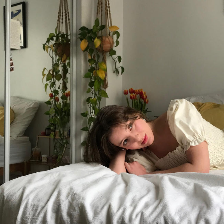 Muse Monday: Isabelle Estrin – Lisa Says Gah